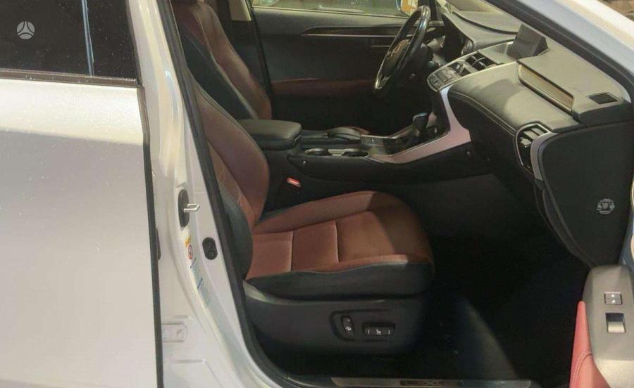 Balts Lexus NX 300h 2016 Viļņa, ar dzinēja tilpumu 2.49 L un nobraukumu 159 tūkst. km par 21999 €, foto 17 vietnē AUTOMOTO.COM.LV