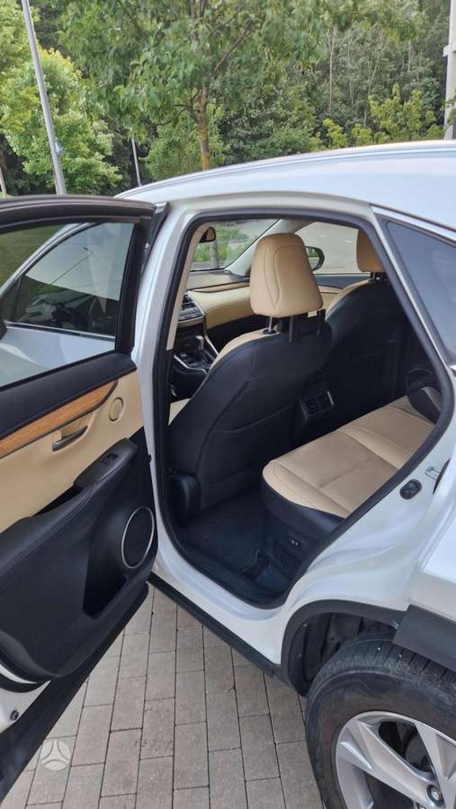 Balts Lexus NX 300h 2016 Viļņa, ar dzinēja tilpumu 2.49 L un nobraukumu 207 tūkst. km par 21500 €, foto 21 vietnē AUTOMOTO.COM.LV