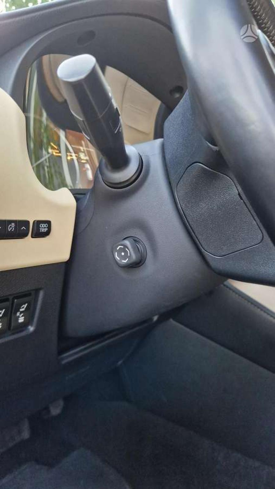 Balts Lexus NX 300h 2016 Viļņa, ar dzinēja tilpumu 2.49 L un nobraukumu 207 tūkst. km par 21500 €, foto 27 vietnē AUTOMOTO.COM.LV
