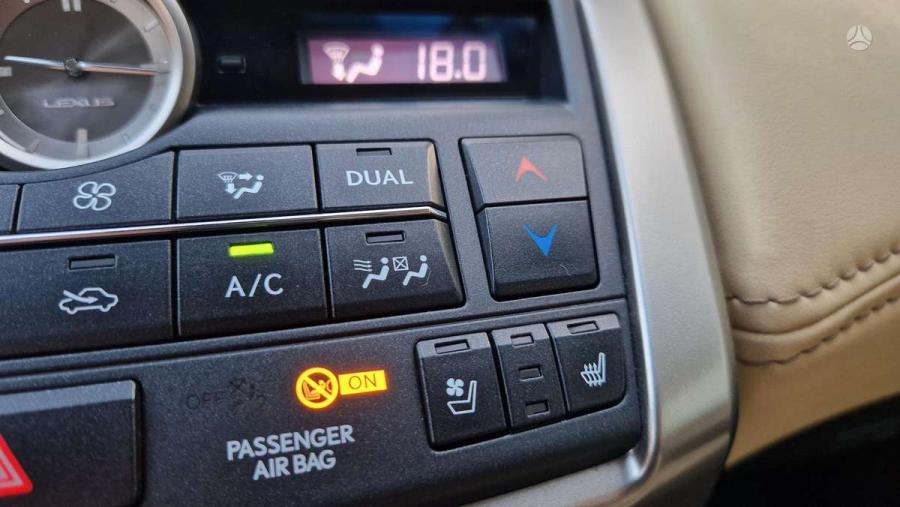 Balts Lexus NX 300h 2016 Viļņa, ar dzinēja tilpumu 2.49 L un nobraukumu 207 tūkst. km par 21500 €, foto 31 vietnē AUTOMOTO.COM.LV