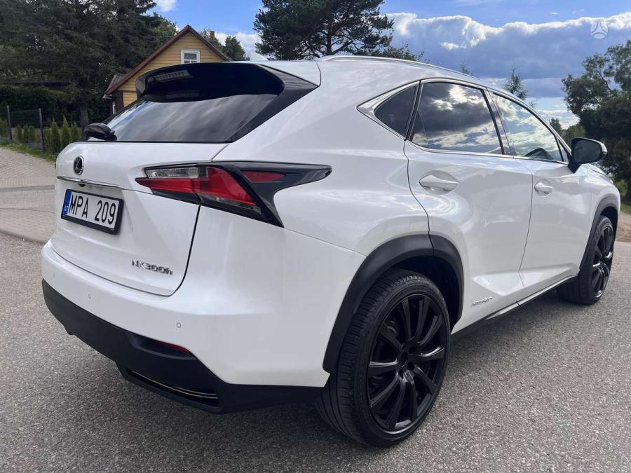 Balts Lexus NX 300h 2016 Utena, ar dzinēja tilpumu 2.49 L un nobraukumu 138 tūkst. km par 20999 €, foto 15 vietnē AUTOMOTO.COM.LV