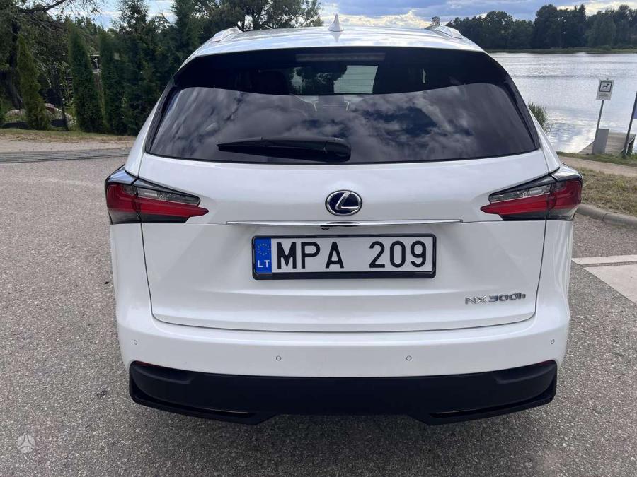 Balts Lexus NX 300h 2016 Utena, ar dzinēja tilpumu 2.49 L un nobraukumu 138 tūkst. km par 20999 €, foto 17 vietnē AUTOMOTO.COM.LV