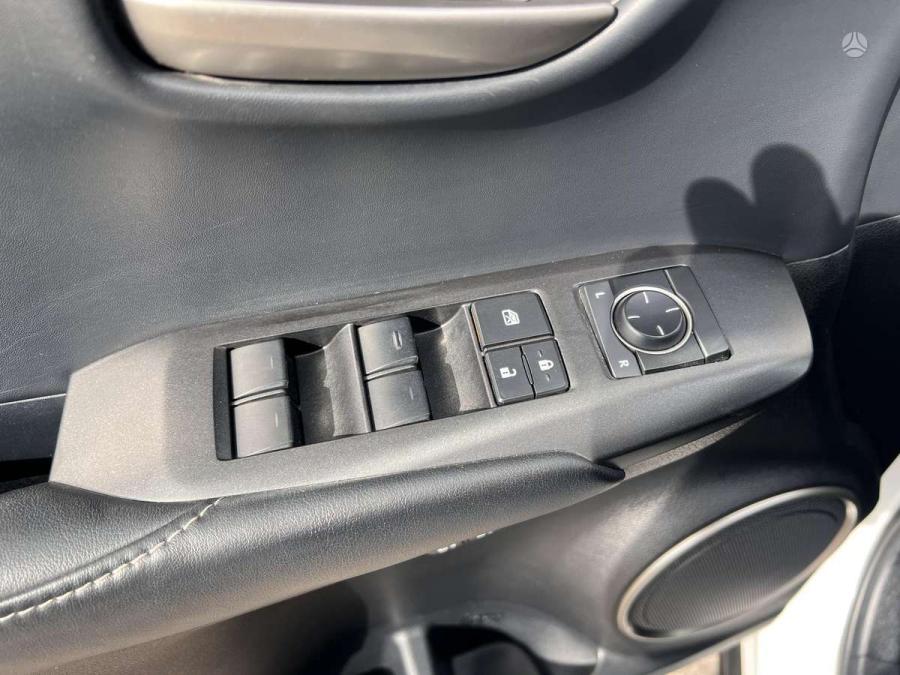 Balts Lexus NX 300h 2016 Utena, ar dzinēja tilpumu 2.49 L un nobraukumu 138 tūkst. km par 20999 €, foto 38 vietnē AUTOMOTO.COM.LV