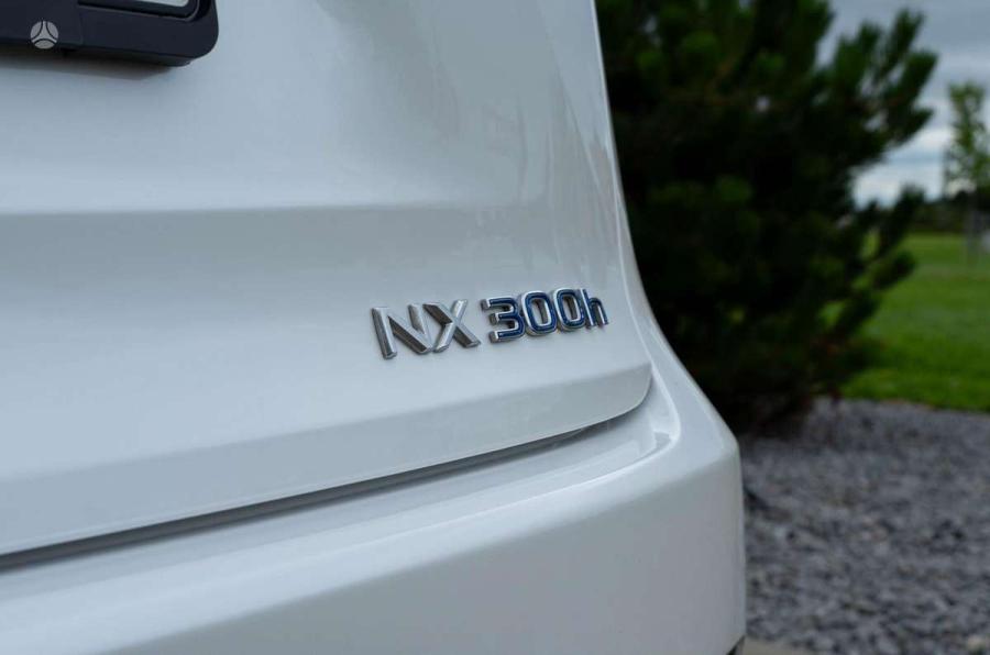 Белый Лексус NX 300h 2016 в Вильнюс, объемом двигателя 2.49 л и пробегом 164 тыс. км за 20500 €, фото 10 на AUTOMOTO.COM.LV