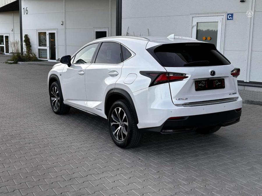 Белый Лексус NX 300h 2016 в Вильнюс, объемом двигателя 2.49 л и пробегом 145 тыс. км за 22900 €, фото 4 на AUTOMOTO.COM.LV