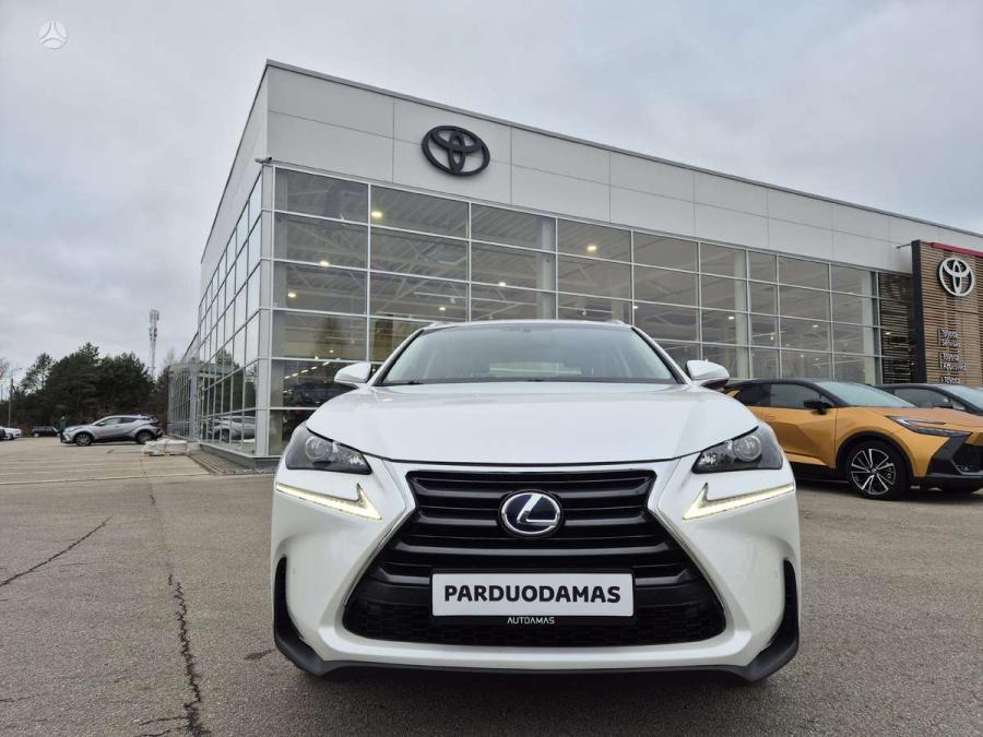 White Lexus NX 300h 2017 in Panevezys, with an engine capacity of 2.49 L and mileage of 117 thousand km for 19500 €, photo 2 on AUTOMOTO.COM.LV