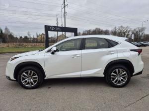 White Lexus NX 300h 2017 in Panevezys, with an engine capacity of 2.49 L and mileage of 117 thousand km for 19500 €, photo 7 on AUTOMOTO.COM.LV
