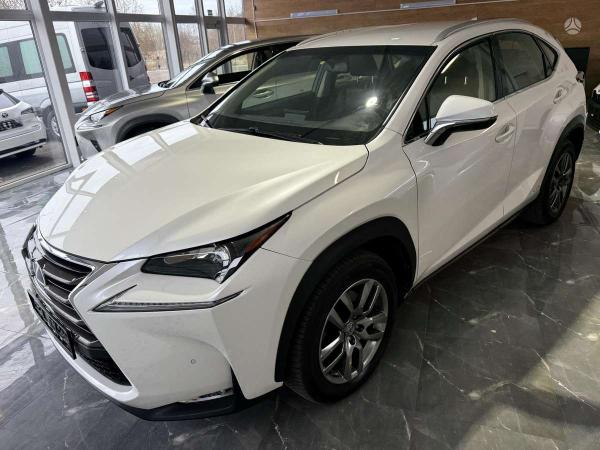 Balts Lexus NX 300h 2017 Panevēža, ar dzinēja tilpumu 2.50 L un nobraukumu 176 tūkst. km par 17900 €, foto 2 vietnē AUTOMOTO.COM.LV