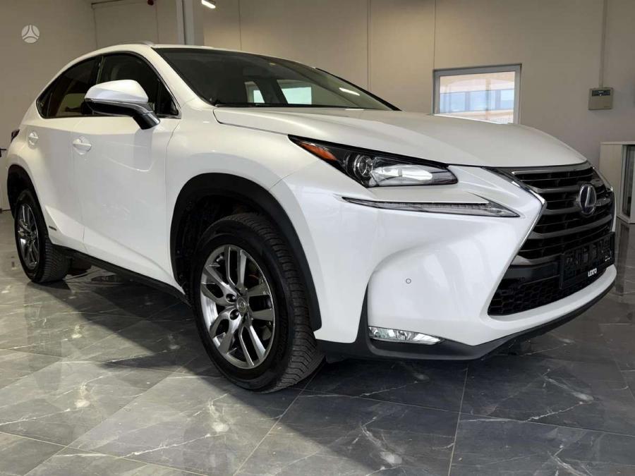 Balts Lexus NX 300h 2017 Panevēža, ar dzinēja tilpumu 2.50 L un nobraukumu 176 tūkst. km par 17900 €, foto 6 vietnē AUTOMOTO.COM.LV