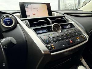 Balts Lexus NX 300h 2017 Panevēža, ar dzinēja tilpumu 2.50 L un nobraukumu 176 tūkst. km par 17900 €, foto 19 vietnē AUTOMOTO.COM.LV
