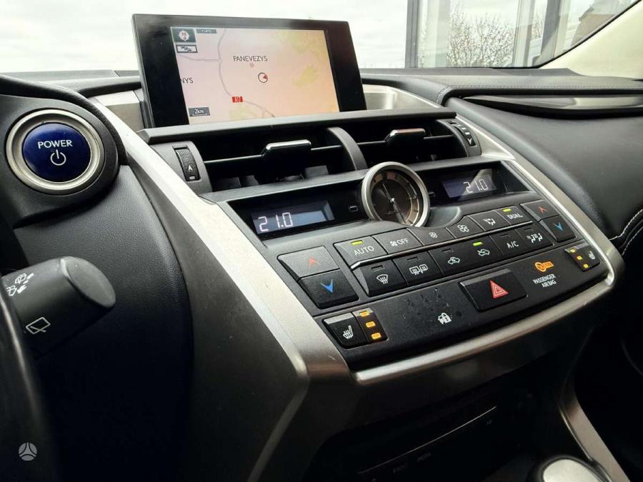 Balts Lexus NX 300h 2017 Panevēža, ar dzinēja tilpumu 2.50 L un nobraukumu 176 tūkst. km par 17900 €, foto 19 vietnē AUTOMOTO.COM.LV