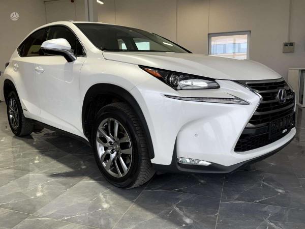 Balts Lexus NX 300h 2017 Panevēža, ar dzinēja tilpumu 2.50 L un nobraukumu 176 tūkst. km par 17900 €, foto 6 vietnē AUTOMOTO.COM.LV