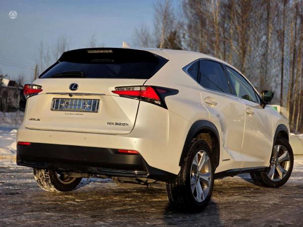White Lexus NX 300h 2017 in Taurage, with an engine capacity of 2.49 L and mileage of 196 thousand km for 18500 €, photo 5 on AUTOMOTO.COM.LV
