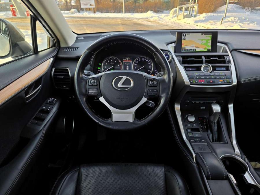 Balts Lexus NX 300h 2017 Tauragė, ar dzinēja tilpumu 2.49 L un nobraukumu 196 tūkst. km par 18500 €, foto 10 vietnē AUTOMOTO.COM.LV