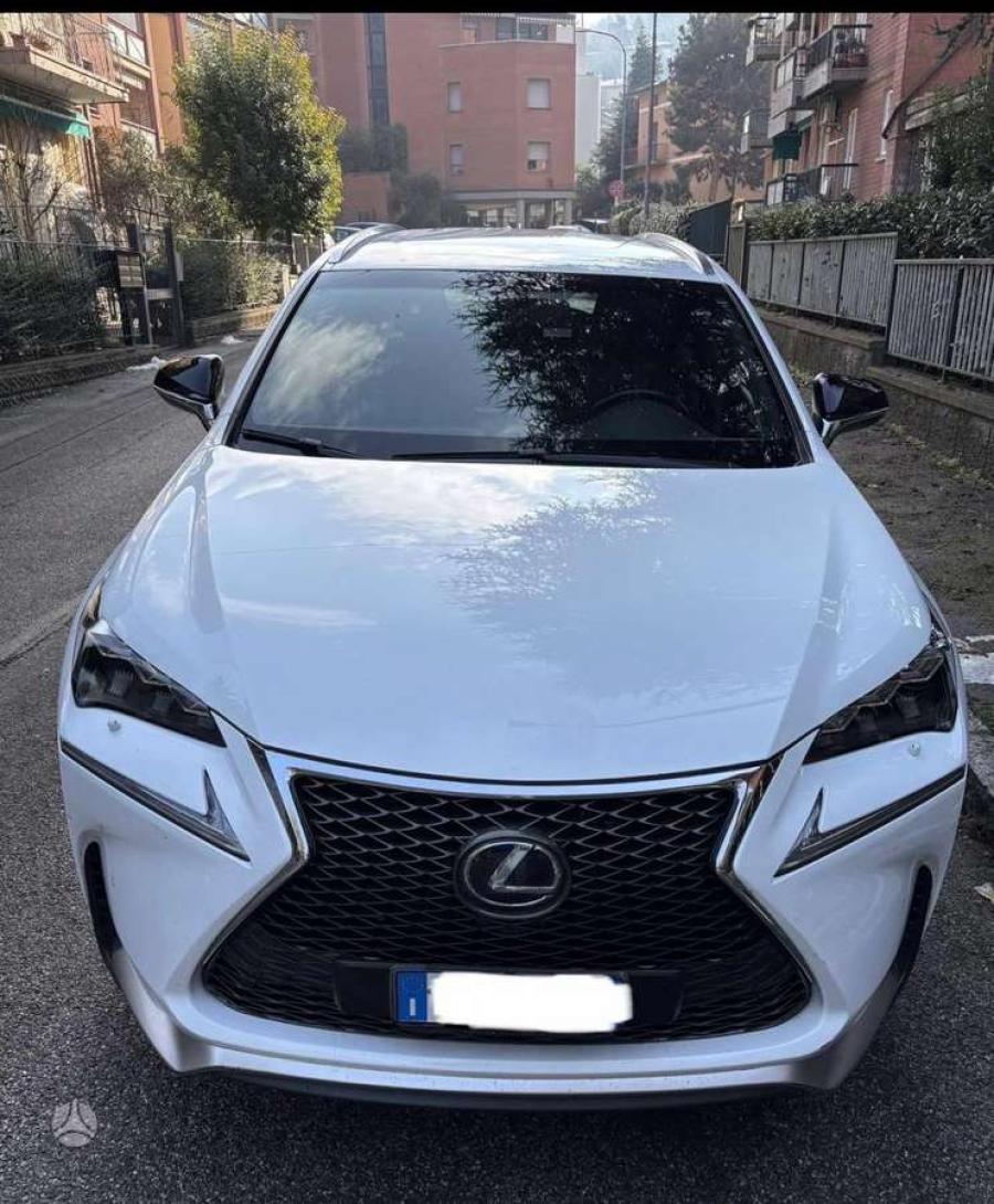 White Lexus NX 300h 2017 in Vilnius, with an engine capacity of 2.49 L and mileage of 109 thousand km for 23999 €, photo 5 on AUTOMOTO.COM.LV