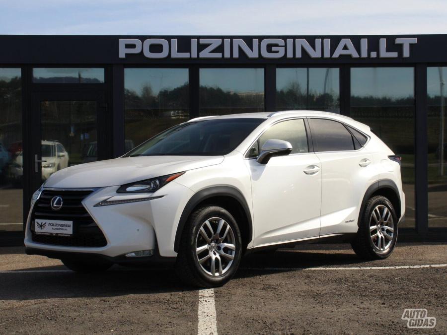 White Lexus NX 300h 2017 in Vilnius, with an engine capacity of 2.50 L and mileage of 125 thousand km for 22700 €, photo 1 on AUTOMOTO.COM.LV