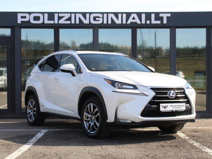 White Lexus NX 300h 2017 in Vilnius, with an engine capacity of 2.50 L and mileage of 125 thousand km for 22700 €, photo 3 on AUTOMOTO.COM.LV