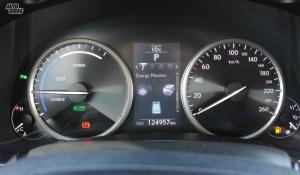 White Lexus NX 300h 2017 in Vilnius, with an engine capacity of 2.50 L and mileage of 125 thousand km for 22700 €, photo 6 on AUTOMOTO.COM.LV