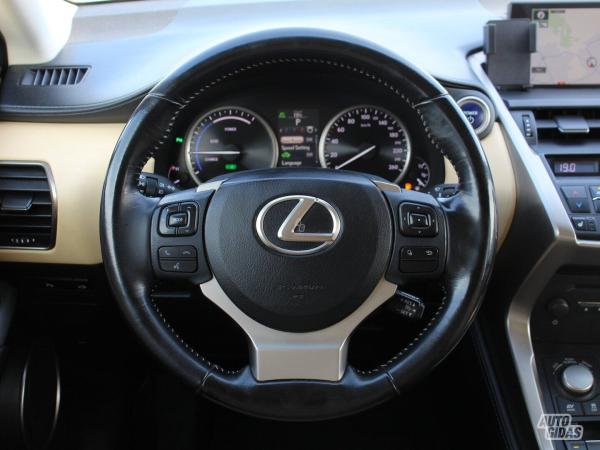 White Lexus NX 300h 2017 in Vilnius, with an engine capacity of 2.50 L and mileage of 125 thousand km for 22700 €, photo 6 on AUTOMOTO.COM.LV