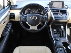 White Lexus NX 300h 2017 in Vilnius, with an engine capacity of 2.50 L and mileage of 125 thousand km for 22700 €, photo 8 on AUTOMOTO.COM.LV