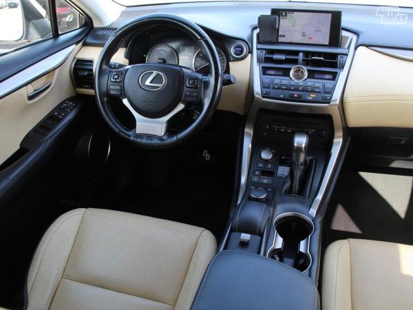 White Lexus NX 300h 2017 in Vilnius, with an engine capacity of 2.50 L and mileage of 125 thousand km for 22700 €, photo 8 on AUTOMOTO.COM.LV