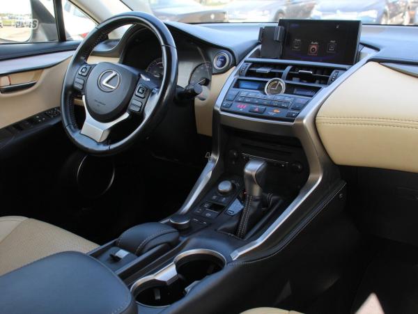 White Lexus NX 300h 2017 in Vilnius, with an engine capacity of 2.50 L and mileage of 125 thousand km for 22700 €, photo 9 on AUTOMOTO.COM.LV