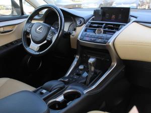 White Lexus NX 300h 2017 in Vilnius, with an engine capacity of 2.50 L and mileage of 125 thousand km for 22700 €, photo 10 on AUTOMOTO.COM.LV