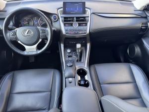 Balts Lexus NX 300h 2017 Avižieniai, ar dzinēja tilpumu 2.50 L un nobraukumu 139 tūkst. km par 21950 €, foto 9 vietnē AUTOMOTO.COM.LV