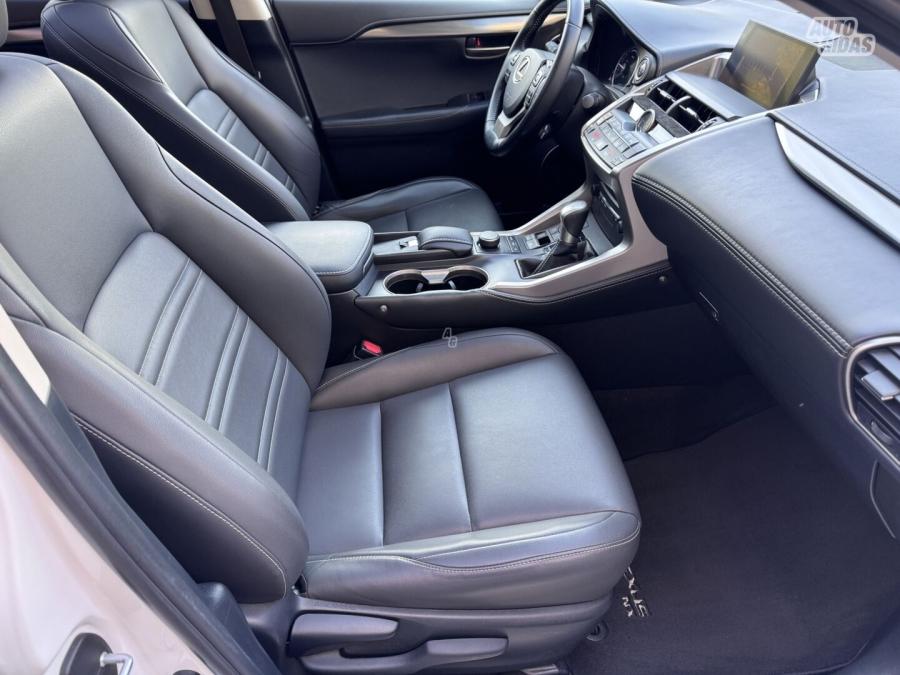 Balts Lexus NX 300h 2017 Avižieniai, ar dzinēja tilpumu 2.50 L un nobraukumu 139 tūkst. km par 21950 €, foto 10 vietnē AUTOMOTO.COM.LV