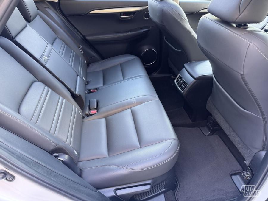 Balts Lexus NX 300h 2017 Avižieniai, ar dzinēja tilpumu 2.50 L un nobraukumu 139 tūkst. km par 21950 €, foto 11 vietnē AUTOMOTO.COM.LV