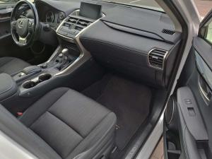 Balts Lexus NX 300h 2017 Panevēža, ar dzinēja tilpumu 2.49 L un nobraukumu 213 tūkst. km par 17300 €, foto 9 vietnē AUTOMOTO.COM.LV