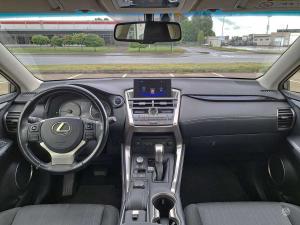 Balts Lexus NX 300h 2017 Panevēža, ar dzinēja tilpumu 2.49 L un nobraukumu 213 tūkst. km par 17300 €, foto 10 vietnē AUTOMOTO.COM.LV