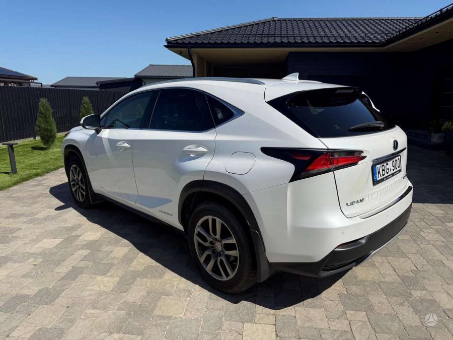 Balts Lexus NX 300h 2017 Klaipėda, ar dzinēja tilpumu 2.49 L un nobraukumu 116 tūkst. km par 24900 €, foto 6 vietnē AUTOMOTO.COM.LV