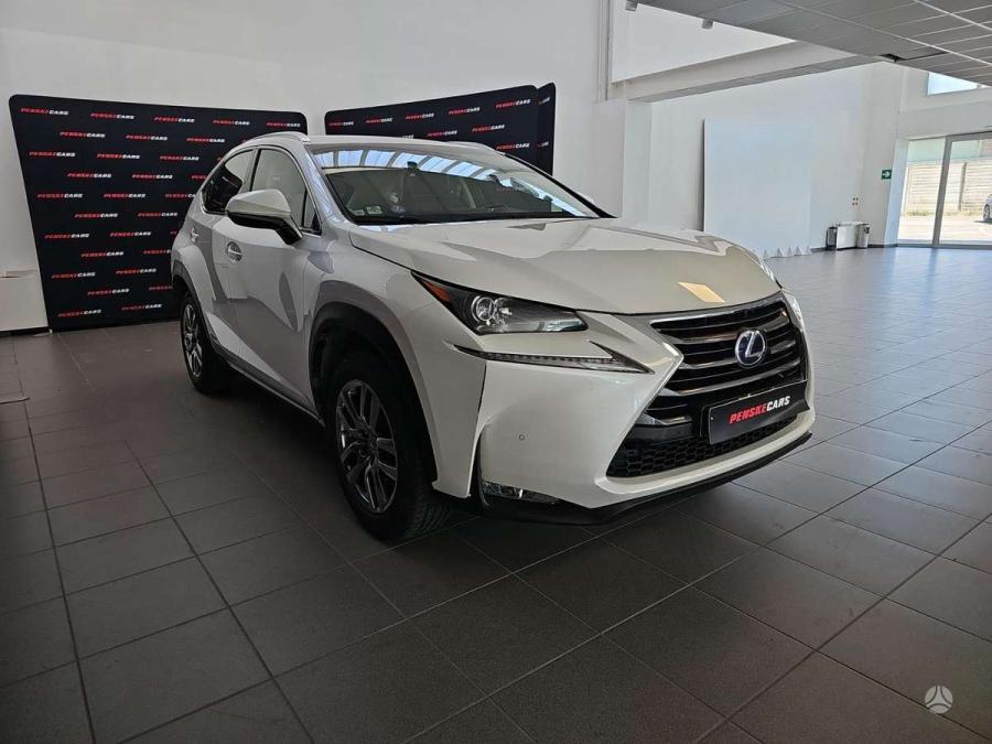 Белый Лексус NX 300h 2017 в Паневежис, объемом двигателя 2.49 л и пробегом 112 тыс. км за 20900 €, фото 1 на AUTOMOTO.COM.LV