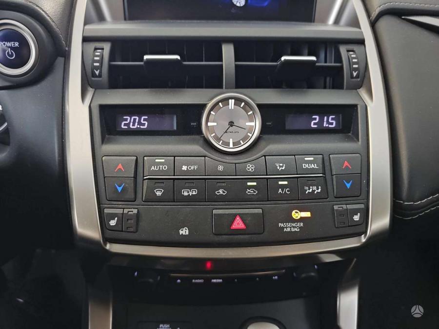 Белый Лексус NX 300h 2017 в Паневежис, объемом двигателя 2.49 л и пробегом 112 тыс. км за 20900 €, фото 9 на AUTOMOTO.COM.LV