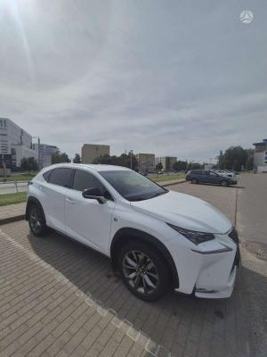 White Lexus NX 300h 2017 in Kaunas, with an engine capacity of 2.49 L and mileage of 219 thousand km for 21800 €, photo 3 on AUTOMOTO.COM.LV
