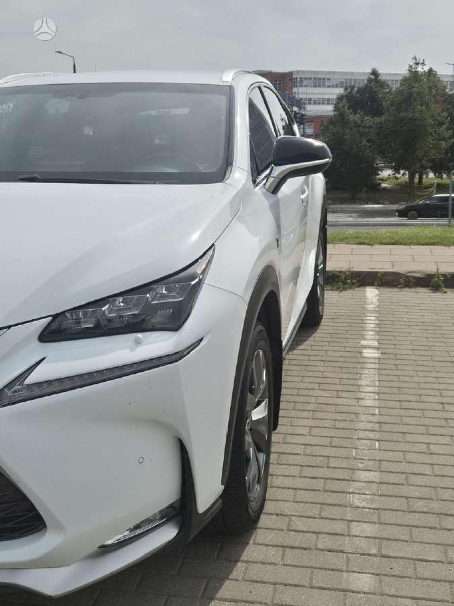 White Lexus NX 300h 2017 in Kaunas, with an engine capacity of 2.49 L and mileage of 219 thousand km for 21800 €, photo 14 on AUTOMOTO.COM.LV