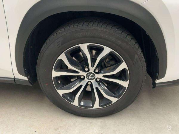 Balts Lexus NX 300h 2017 Daugavpils, ar dzinēja tilpumu 2.49 L un nobraukumu 143 tūkst. km par 23250 €, foto 11 vietnē AUTOMOTO.COM.LV