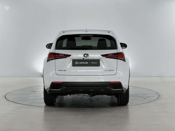 Balts Lexus NX 300h 2017 Viļņa, ar dzinēja tilpumu 2.49 L un nobraukumu 162 tūkst. km par 26900 €, foto 5 vietnē AUTOMOTO.COM.LV