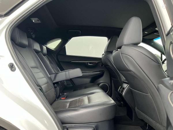 Balts Lexus NX 300h 2017 Viļņa, ar dzinēja tilpumu 2.49 L un nobraukumu 162 tūkst. km par 26900 €, foto 8 vietnē AUTOMOTO.COM.LV