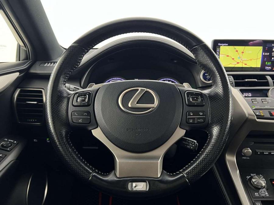 White Lexus NX 300h 2017 in Vilnius, with an engine capacity of 2.49 L and mileage of 162 thousand km for 26900 €, photo 13 on AUTOMOTO.COM.LV