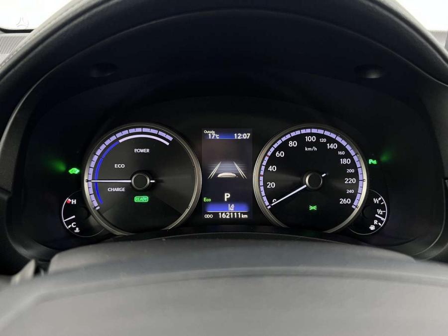 White Lexus NX 300h 2017 in Vilnius, with an engine capacity of 2.49 L and mileage of 162 thousand km for 26900 €, photo 14 on AUTOMOTO.COM.LV