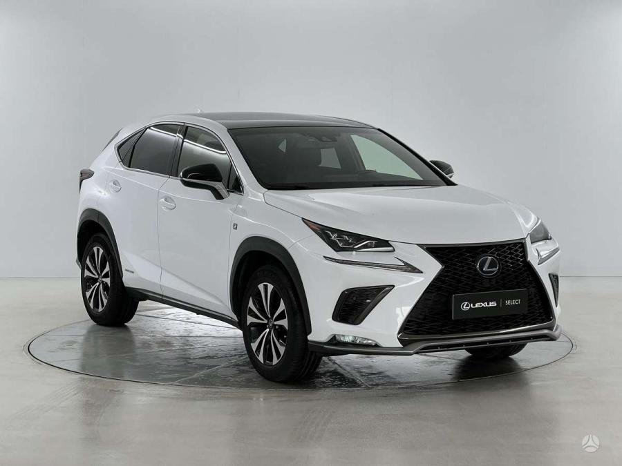White Lexus NX 300h 2017 in Vilnius, with an engine capacity of 2.49 L and mileage of 162 thousand km for 26900 €, photo 19 on AUTOMOTO.COM.LV