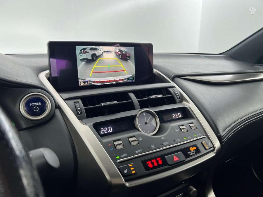 White Lexus NX 300h 2017 in Vilnius, with an engine capacity of 2.49 L and mileage of 162 thousand km for 26900 €, photo 24 on AUTOMOTO.COM.LV