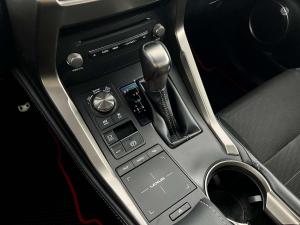 White Lexus NX 300h 2017 in Vilnius, with an engine capacity of 2.49 L and mileage of 162 thousand km for 26900 €, photo 25 on AUTOMOTO.COM.LV