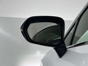 White Lexus NX 300h 2017 in Vilnius, with an engine capacity of 2.49 L and mileage of 162 thousand km for 26900 €, photo 29 on AUTOMOTO.COM.LV