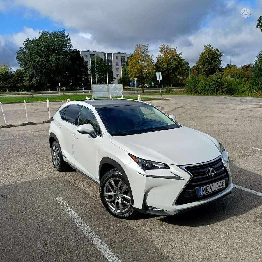 White Lexus NX 300h 2017 in Radviliskis, with an engine capacity of 2.49 L and mileage of 207 thousand km for 21900 €, photo 3 on AUTOMOTO.COM.LV