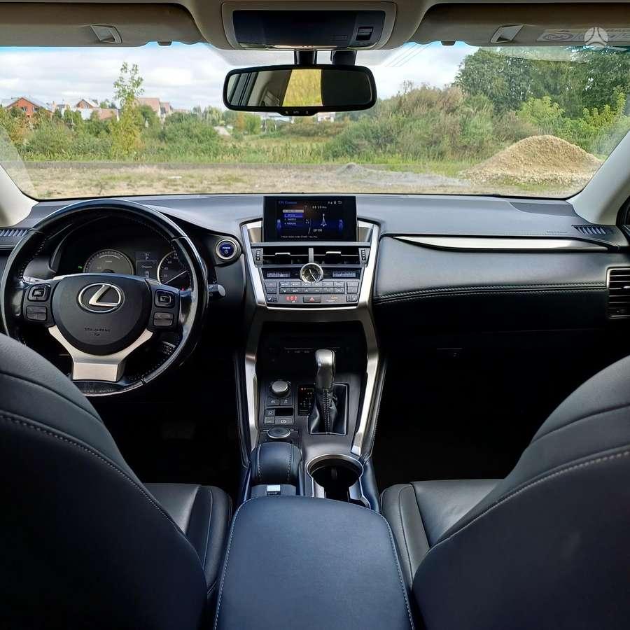 White Lexus NX 300h 2017 in Radviliskis, with an engine capacity of 2.49 L and mileage of 207 thousand km for 21900 €, photo 10 on AUTOMOTO.COM.LV