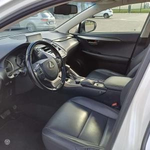 White Lexus NX 300h 2017 in Radviliskis, with an engine capacity of 2.49 L and mileage of 207 thousand km for 21900 €, photo 11 on AUTOMOTO.COM.LV
