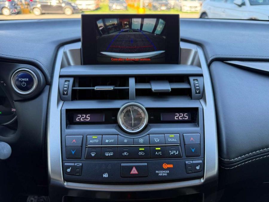 Белый Лексус NX 300h 2017 в Вильнюс, объемом двигателя 2.49 л и пробегом 149 тыс. км за 22999 €, фото 14 на AUTOMOTO.COM.LV